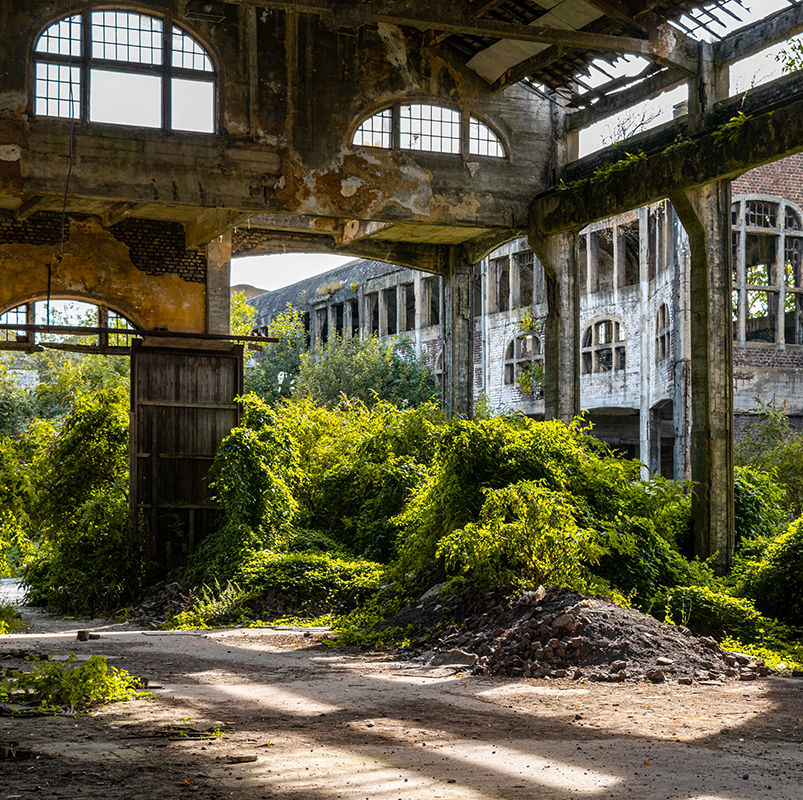 Urbex : le phénomène de l'exploration urbaine décryptée | Laboratoire ...